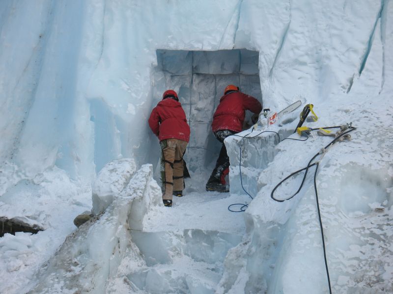 Researchers Hunt Down Antarctic Microbes | NSF - U.S. National Science ...